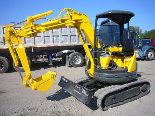 1995 Komatsu PC28UU-2 Mini Excavator for sale by Arthur Trovei & Sons ...