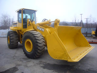 2000 John Deere 744H Wheel Loader for sale by Arthur Trovei & Sons ...