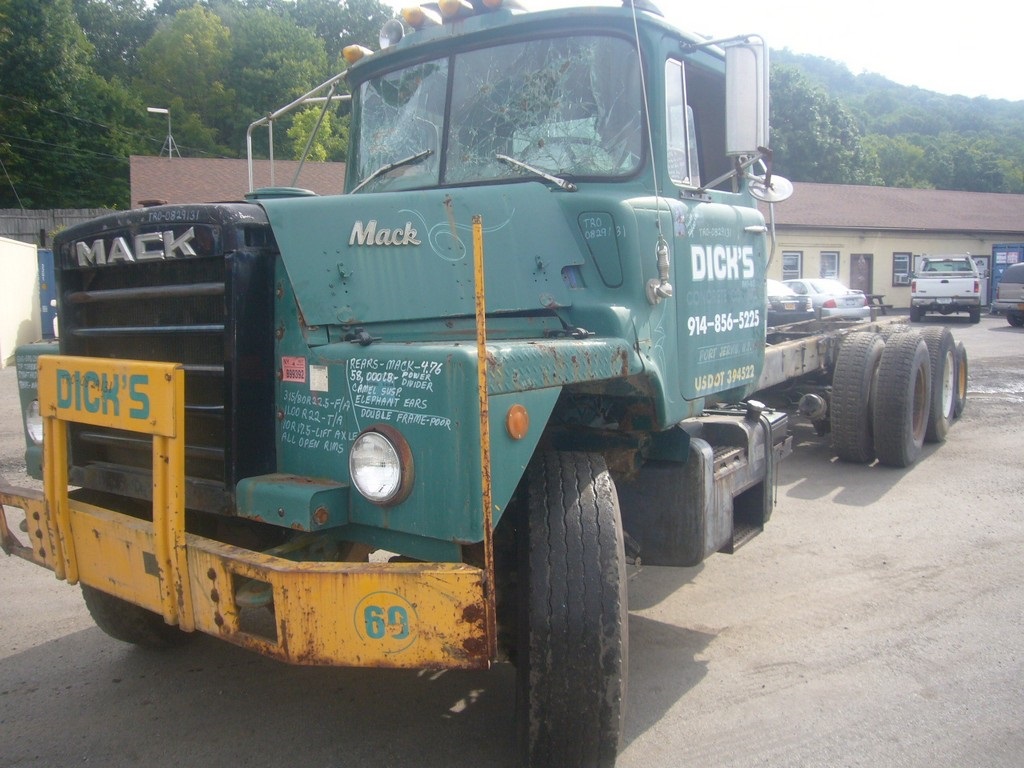 1980 Mack DM686SX Tri Axle Cab and Chassis for sale by 1980 Mack DM686SX Tri Axle Cab and Chassis for sale by